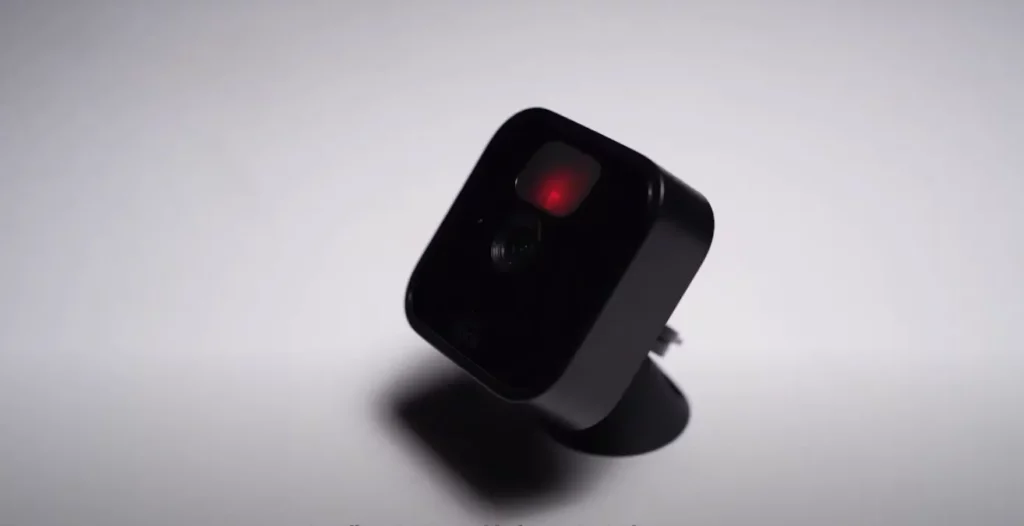Blink Camera Flashing Red 6 Times – Causes & Fixes